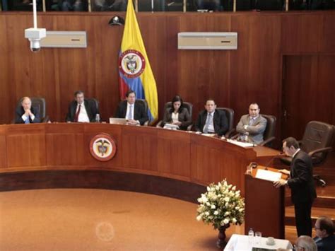 Corte Constitucional Escuchó Debate Sobre La Reforma Tribunal