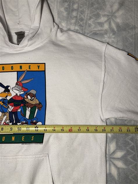 Vintage Looney Tunes Bugs Bunny Daffy Duck Taz White Gem