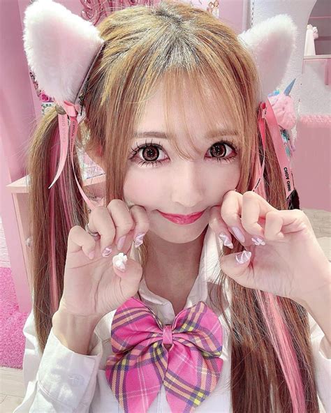 寿リリカさんのインスタグラム写真 寿リリカinstagram「♡ にゃん🐱🎀💕💕💕 ♡ おにゅーネイル💅🩷🩷 金山店限定デザインのおり