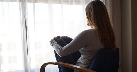 How To Combat Loneliness Cbs News