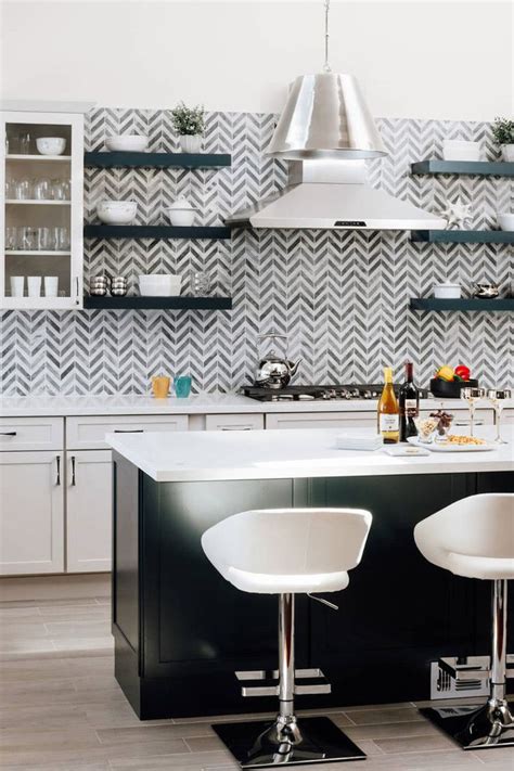 112 Chevron Backsplash Zig Zag Stunning Chevron Pattern