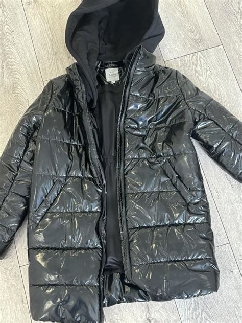 Куртка — ціна 300 грн у каталозі Куртки Купити жіночі речі за доступною ціною на Шафі Україна