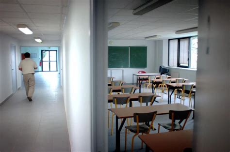 Témoignages Les Enseignants Face à La Violence Tribune De Genève