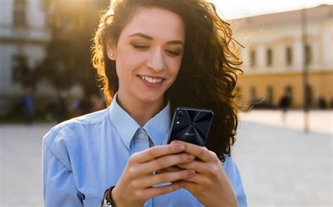 Is The Asus ZenFone Z Better Than The OnePlus Rediff Com Get Ahead