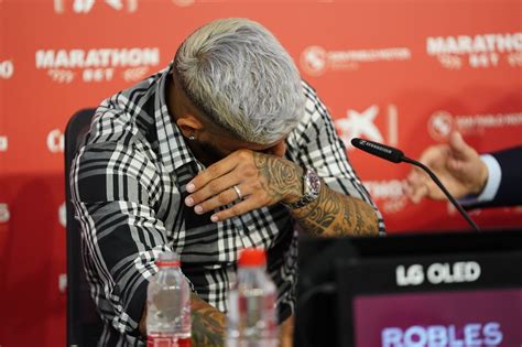 La Emotiva Despedida De Banega Del Sevilla Mayo 2025 Canal Showsport