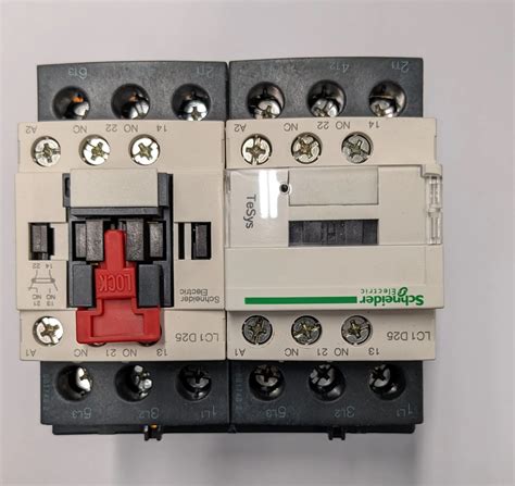 Schneider Reversing Contactor 25 Amp 3 Pole 110 V Direct Pivot Parts