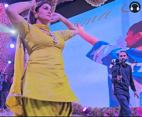 Jale 2 Sapna Choudhary Dance Performance New Haryanvi Songs