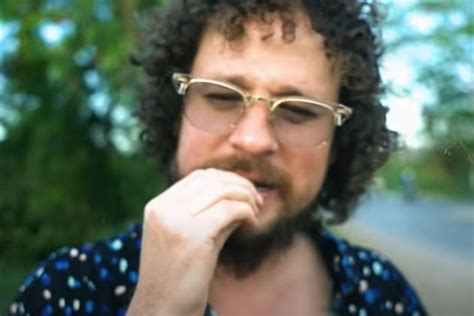 Luisito Comunica 在柬埔寨吃了老鼠： 非常奇特” Infobae