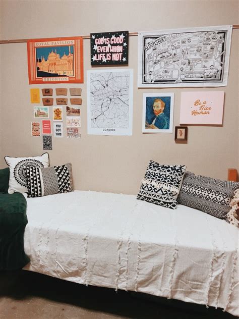 5 Dorm Room Ideas To Make An Aesthetically Pleasing Space The