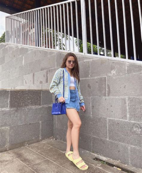 9 Ootd Pakai Jeans Ala Marsha Aruan Kece Dan Kekinian