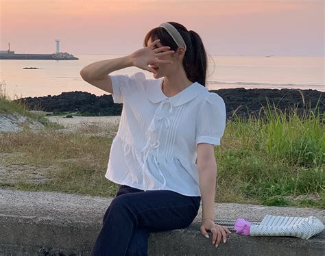리리앤코 베베디안 링클 리본 플레어 블라우스 여름 신상 여름코디 여름옷 자체제작 러블리 데이트룩 데일리룩 퍼프소매 팔뚝커버