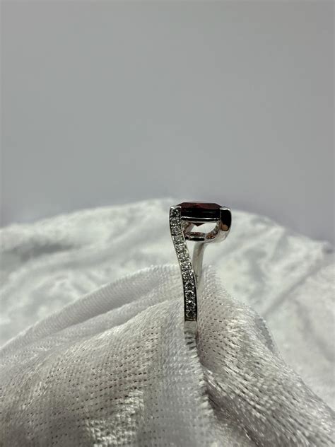Trillion Garnet Diamond Ring One Only Diamondstory