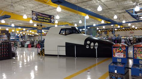 What Was Once The Inside Of Frys Electronics In Anaheim Ca Rpics