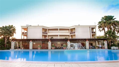 Akiris Resort ПОЧИВКА В ПРИКАЗНА ПУЛИЯ Почивка в Пулия Италия