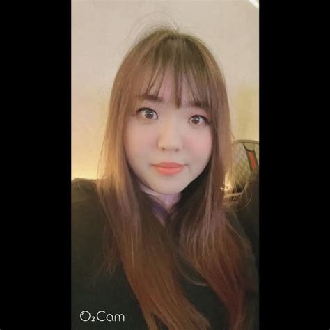 廖小苓 Liao Xiaoling • Threads Say More