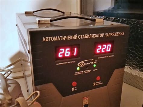 Как измерить напряжение мультиметром в розетке Электрика для всех Дзен