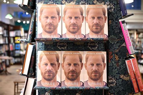 Sale A La Venta Polémico Libro De Memorias Del Príncipe Harry