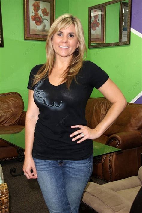 Fundo Brandi Passante No Storage Wars Stars Inaugura Nova Loja Foto E