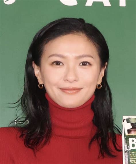 「いつもありがとう、家族」榮倉奈々、左手薬指に指輪キラリ！夫は賀来賢人で2児の母｜ニフティニュース