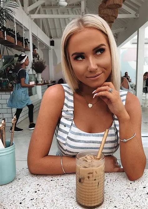 Madison Woolley Scrolller