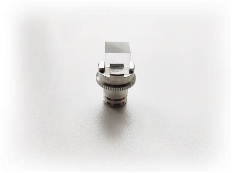 A High Quality Pbs Polarising Beam Splitter For Combining 2 Beams In