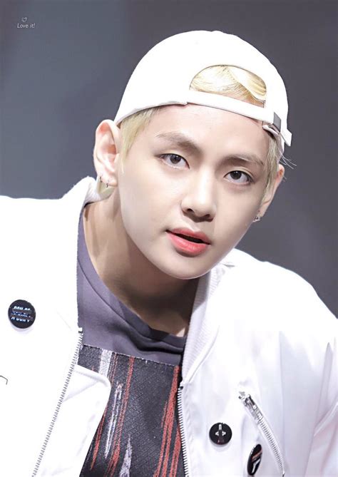 Pin Tillagd Av Kaishally Btsarmy På ️ ️i Am Bts ᗩᖇᗰy ️ ️