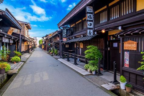 【立山黑部巴士三日遊】神的故鄉「上高地」＆立山黑部北阿爾卑斯路線＆漫步岐阜「高山」小鎮＆世界遺產「白川鄉」＆雨晴海岸｜保證入住一晚溫泉酒店｜新