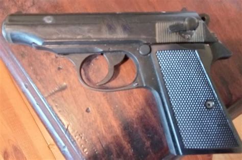 Na posesji 66 latka kolbuszowscy policjanci znaleźli broń palną i