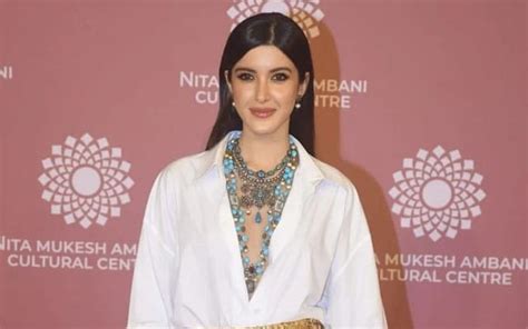 Shanaya Kapoor Dazzles On The Pink Carpet Of The Nita Mukesh Ambani
