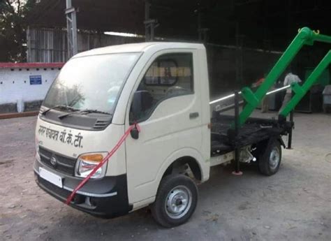 Ms Skip Loader Loader Bucket Capacity 2 6 Cum At ₹ 220000 In Ghaziabad Id 2849734417391