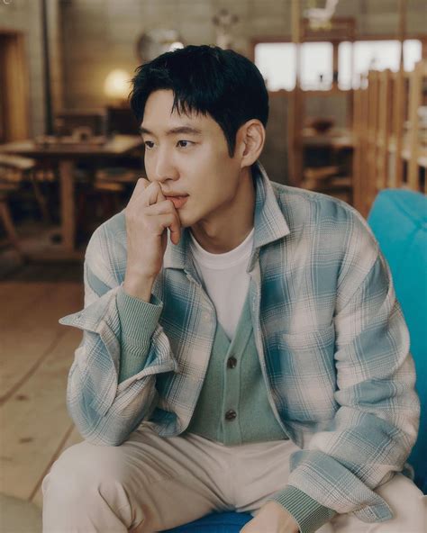 Những Sự Thật Thú Vị Về Nam Diễn Viên Lee Je Hoon Elle