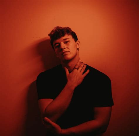 Caleb Hearn On Loosening Up And Letting Go In New Single “friend Right