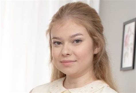 Meow Miu Biography Wiki Age Height Family Photos More