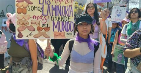 Venir en topless es un acto de rebeldía el grito de guerra del M La Cadera De Eva