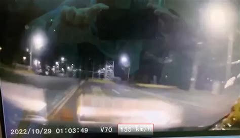 飆速155！馬3男無煞車撞進陳其邁造勢場 闖禍視角曝光