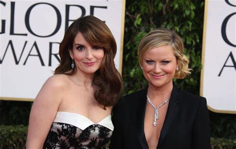 Tina Fey And Amy Poehlers Film Sisters Looks Hilarious Video