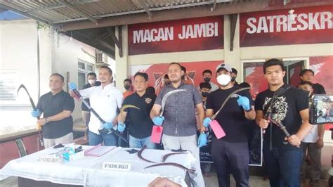 Geng Motor Di Kota Jambi Beraksi Bacok Warga Dan Curi Buah Buahan
