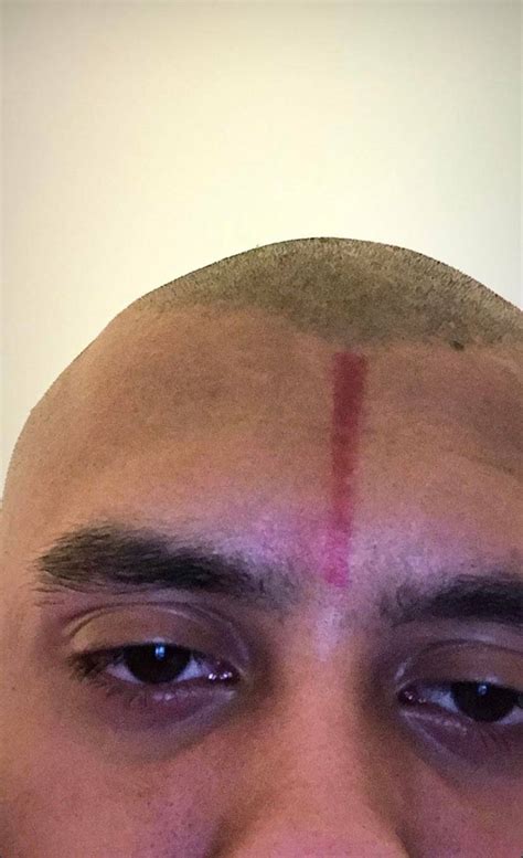 Red Line Forehead Faggot Scrolller