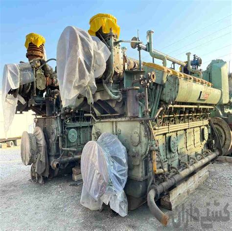 فروش ۴ دستگاه موتور کشتی