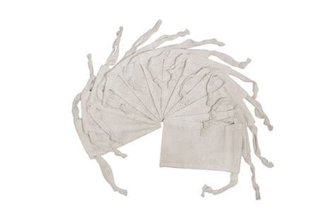 What Makes A Microfiber Sunglass Pouch An Essential Accessory