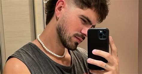 El Cantante De Rombai Fernando Vázquez Se Convirtió En Tío Y Es Furor