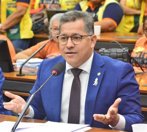 Proposta de Dorinaldo Malafaia que dá às pessoas deficiência