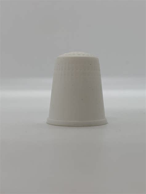 Plastic Thimble 7 Up Vintage Keepsakes