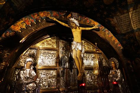 耶路撒冷圣墓大教堂，耶稣在这里遇难、安葬、复活