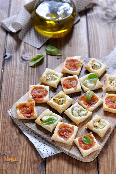 Mini Pizzette Di Pasta Sfoglia Gustose E Velocissime Pelle Di Pollo