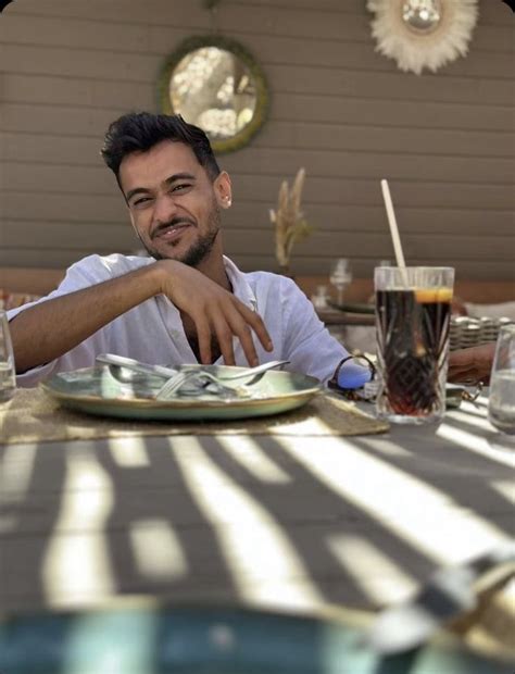 Pin By Sama Ehab On Ayed Youssef In 2025 Academia Hairstyle Short