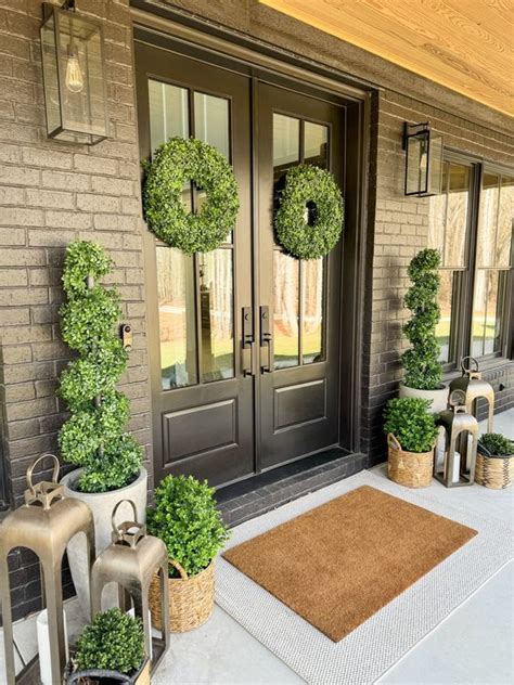 50 Front Porch Topiary Decor Ideas Digsdigs