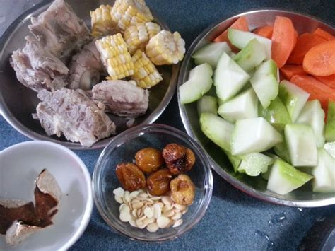 合掌瓜紅蘿蔔豬骨湯食譜做法 高太廚房的Cook1Cook食譜分享