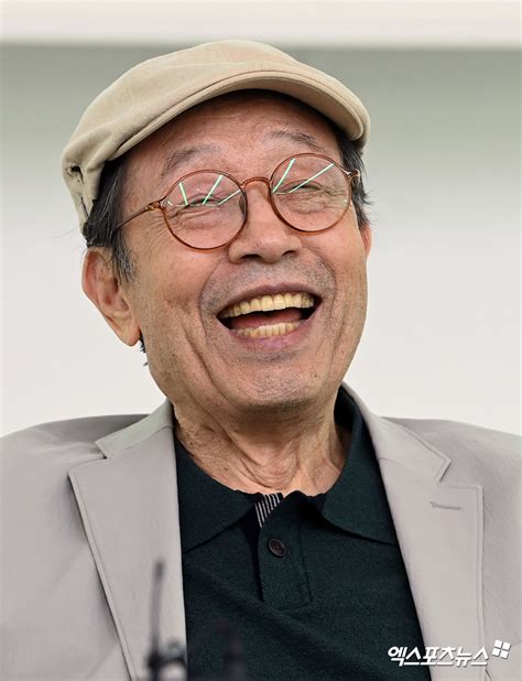 신구 건강 10년은 끄떡 없어요[엑s Hd포토]