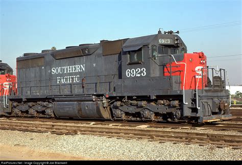 Sp 6923 Emd Sd35 Southern Pacific Railroad Train In Carson California